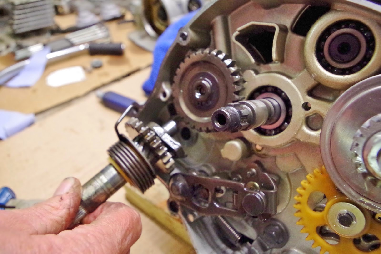 Yamaha YBR 125 Owner Blog : Yamaha YBR 125 complete engine strip down ...