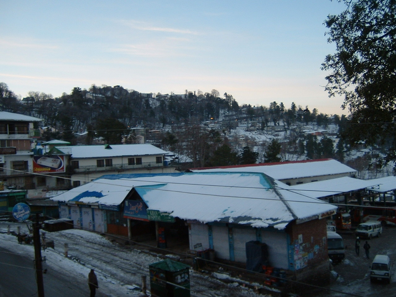 Murree the queen of hills: Snow fall in Murree
