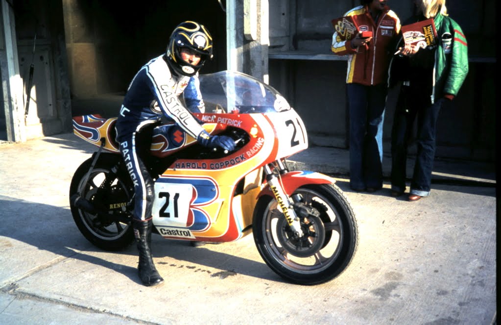 fingy moto: Mick Patrick