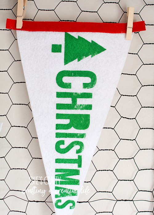 She's Crafty: Christmas pennants