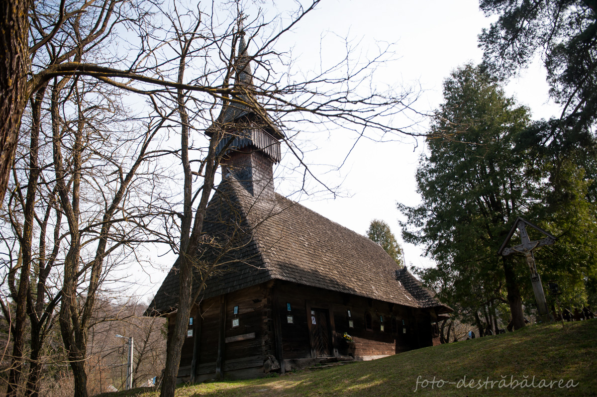 Satul Breb din Maramureș ~ foto-destrăbălarea