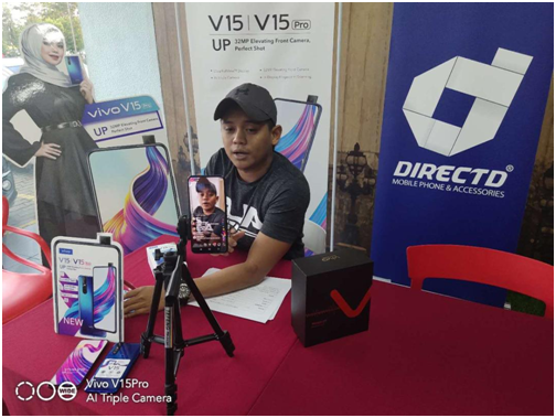 DirectD Gadget Mega Store Sees Big Turnup To Purchase Vivo V15 Smartphone