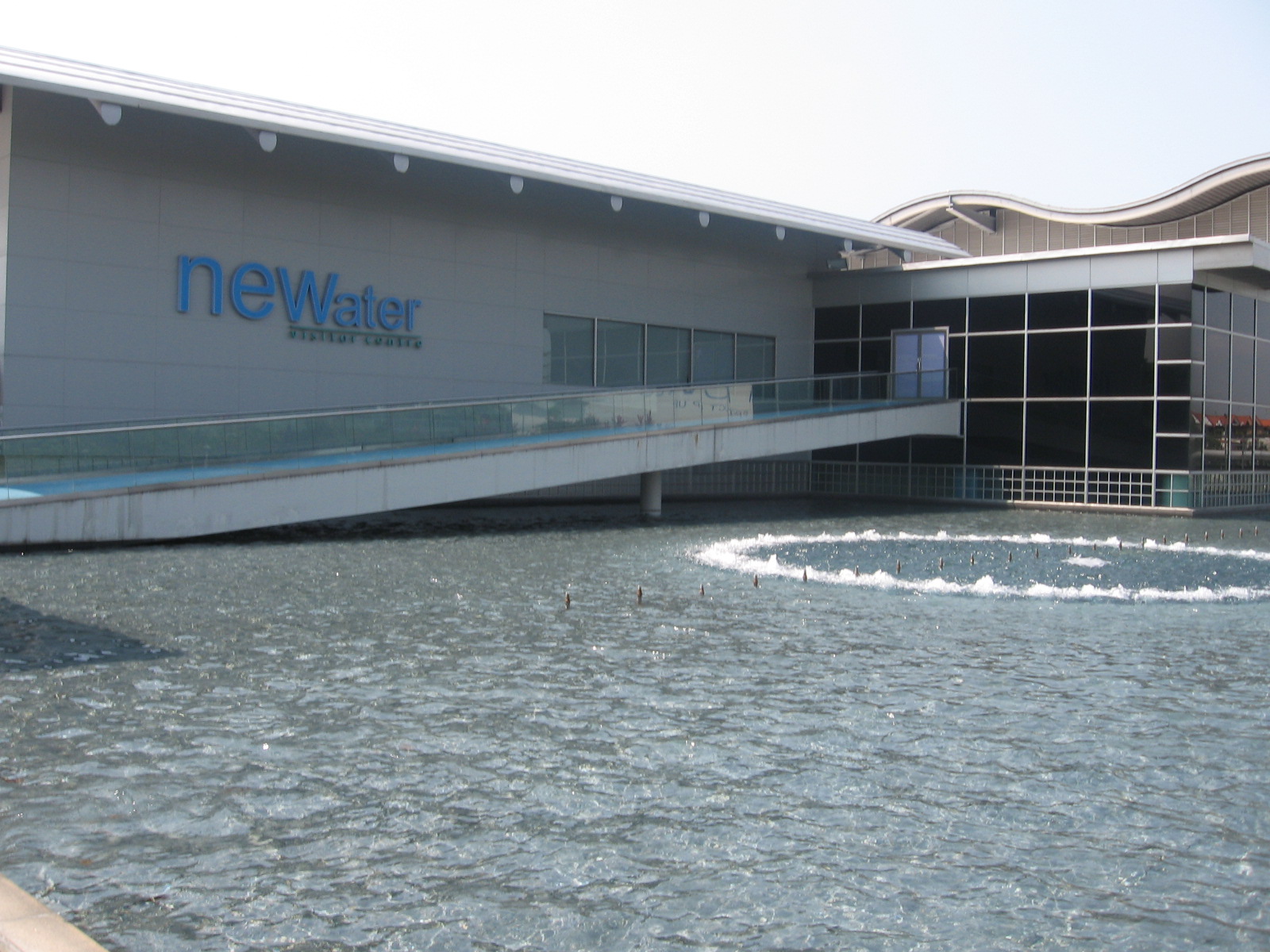 Sustaining the Earth's Source of LIFE......: Singapore's NEWater...