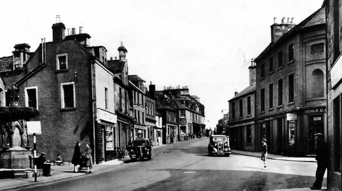 Tour Scotland: Old Photographs High Street Kinross Scotland