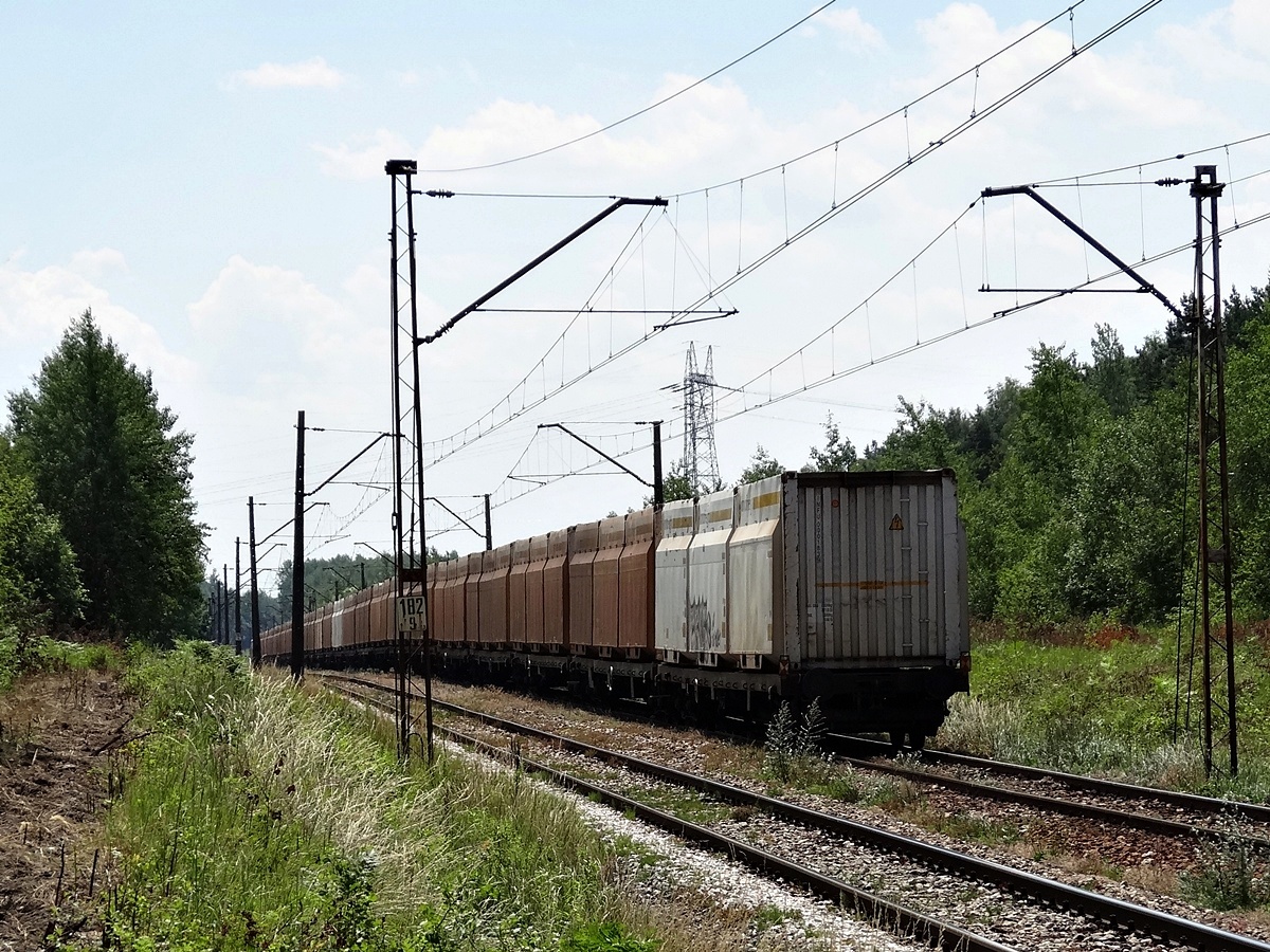 ET22-1040 na ostrym łuku 182 kilometra D29-8 | Kolejowe Kielce