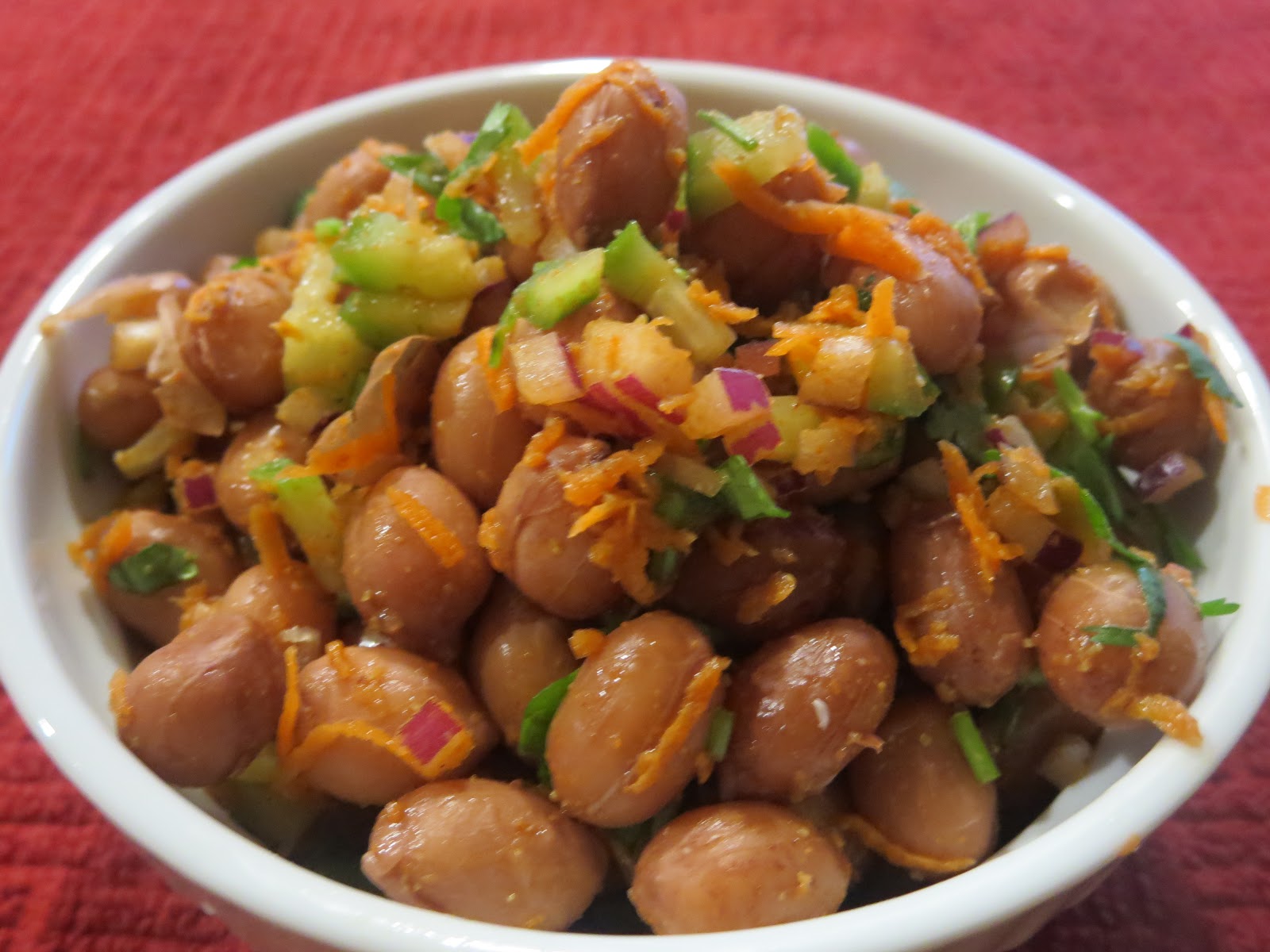 Women's friendly chat (Healthy Peanut Chat / salad)