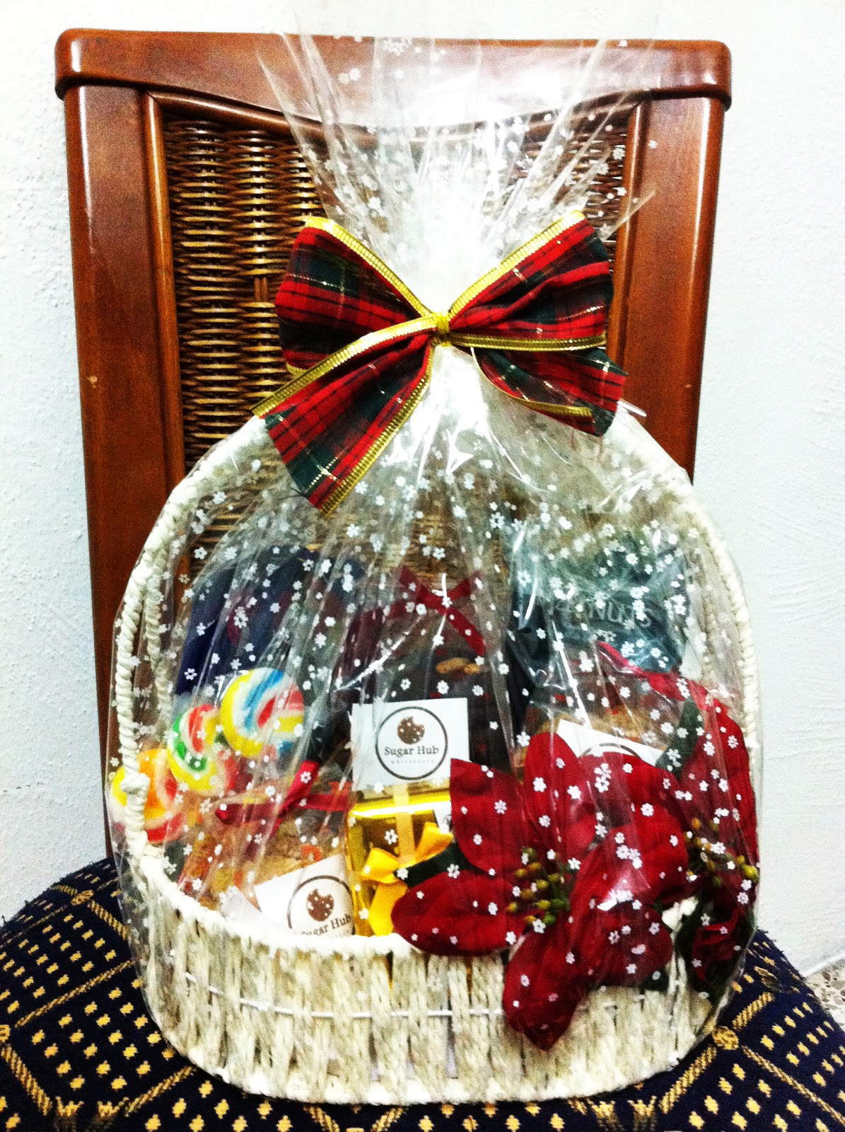 SugarHub: New arrival Christmas hampers and 3D paper bags