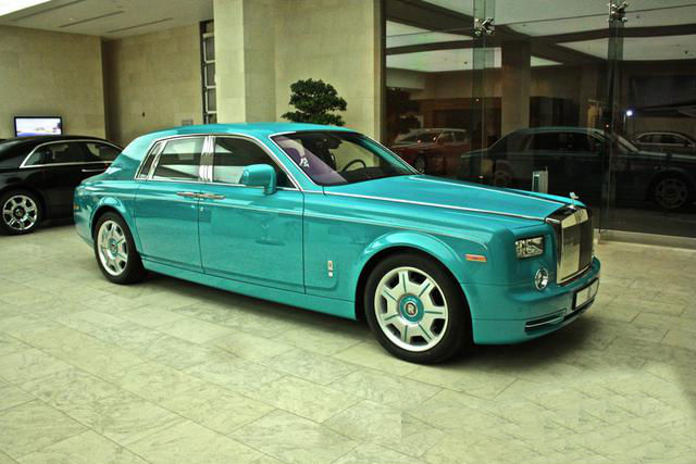 Autos color turquesa - Nazareth Black