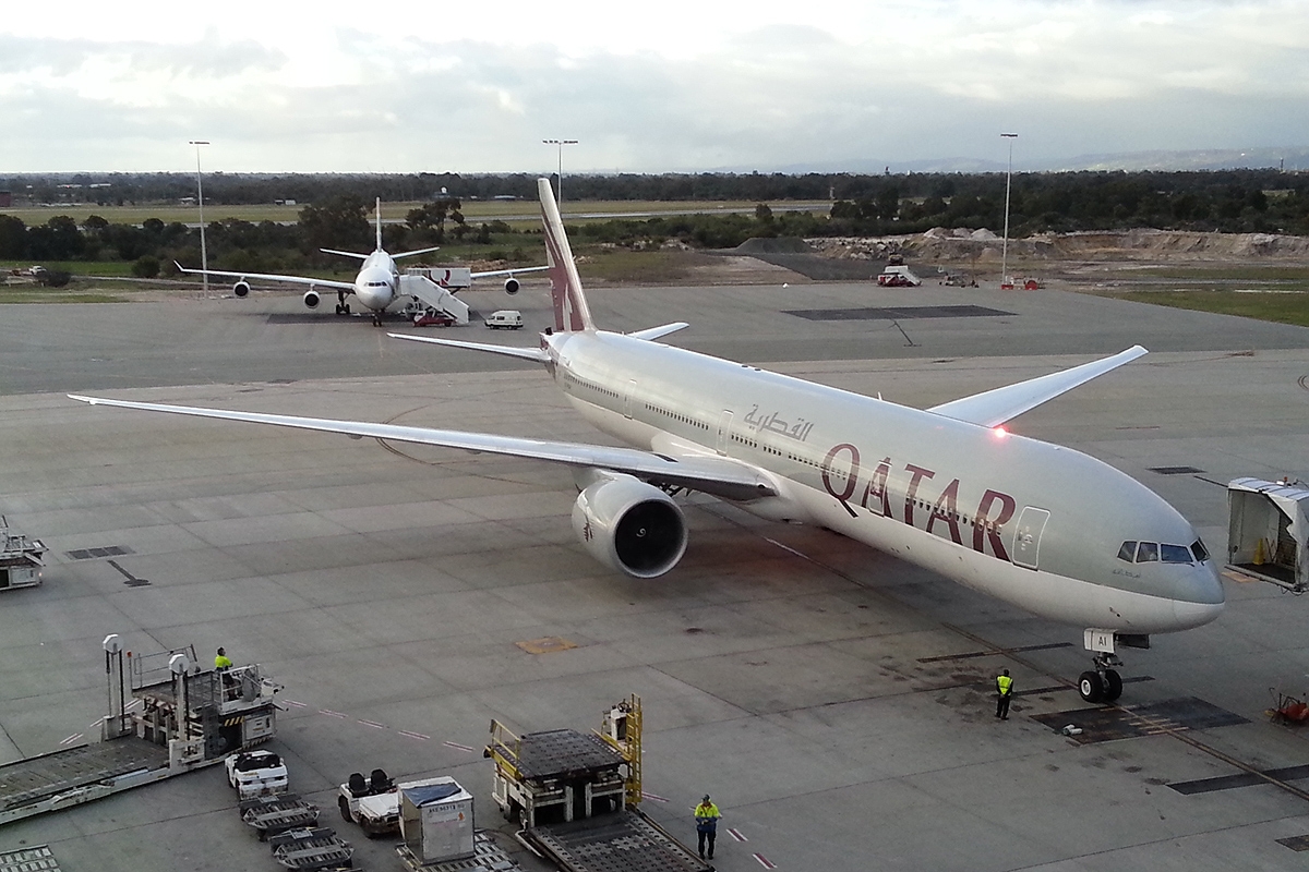Perth Airport Spotter's Blog: B777-3DZ (ER) A7-BAI (1st visit) QR900/901