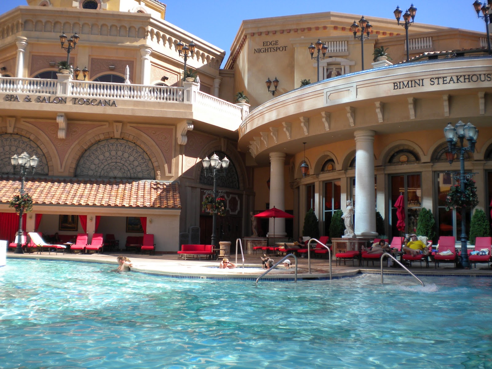 Shabby Brocante: Escape to the Peppermill, Reno Nevada