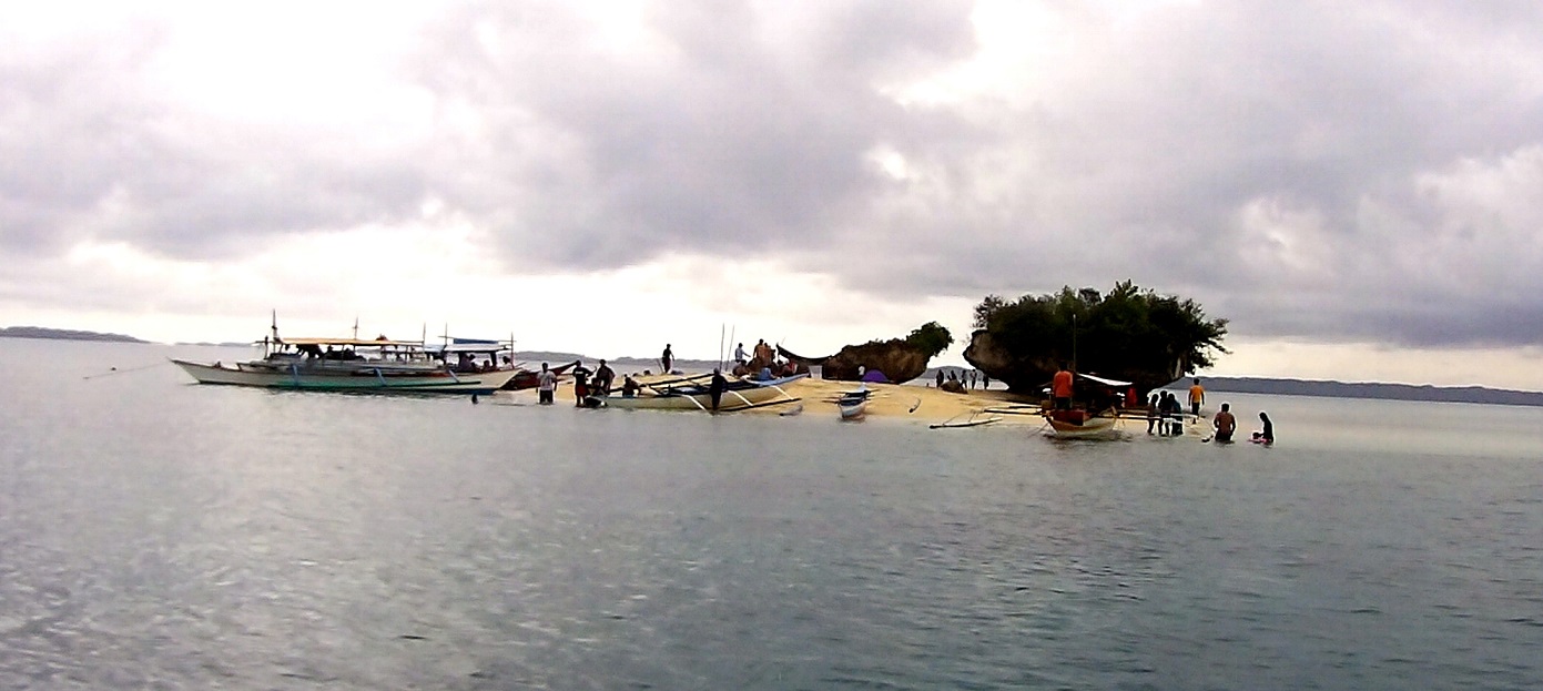 Smart Backpacker: Get Lost in Polillo Islands