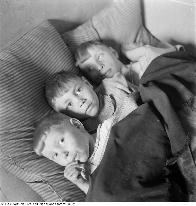 World 1900 - 1950: Dutch famine of 1944-1945 ( known as the Hongerwinter)