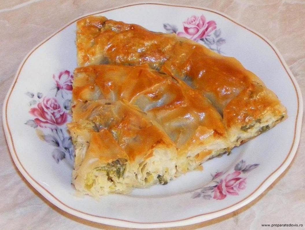 Placinta cu ceapa verde | Preparatedevis.ro