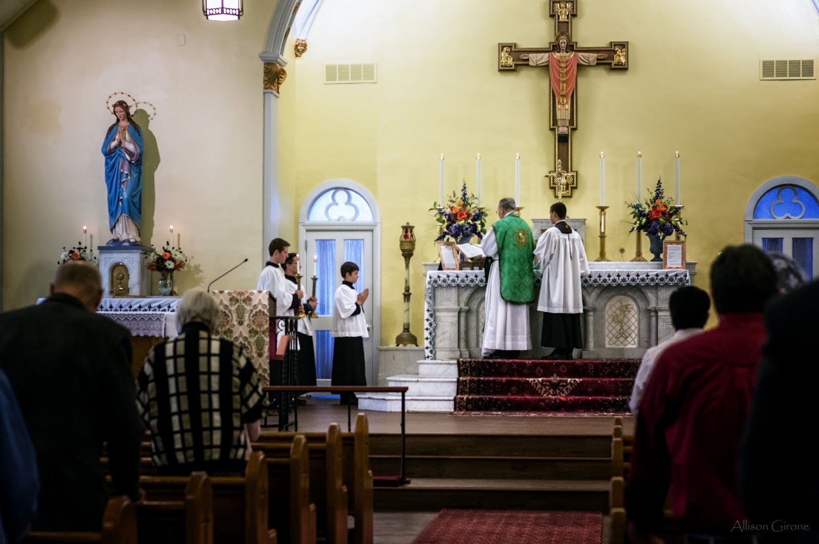 Let Us Serve God - The Witness of The Altar Boy - Totus Tuus Family ...