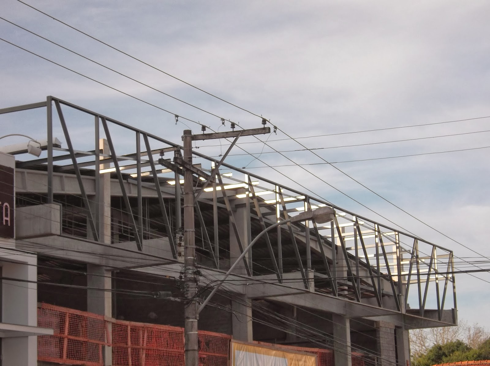 Ferrum Esquadrias: Platibanda