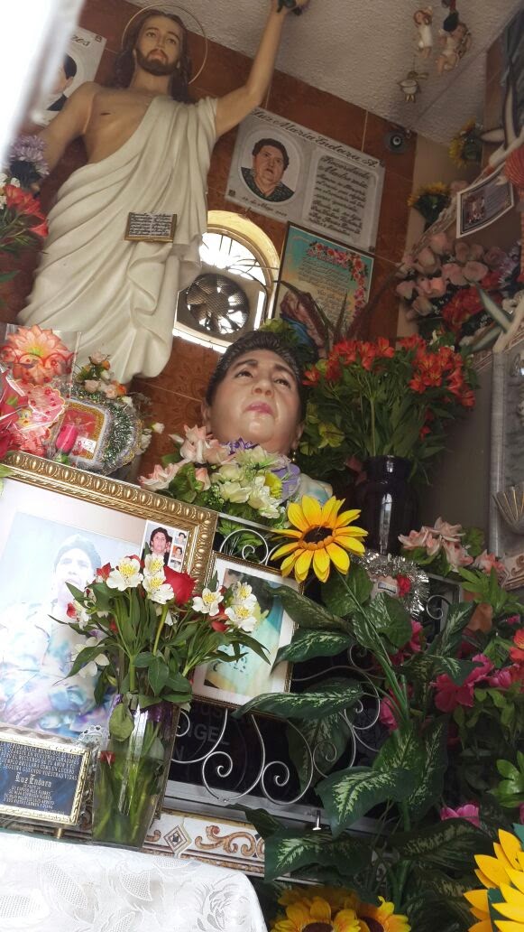 Curios@s: Cementerio San Diego Quito-Ecuador