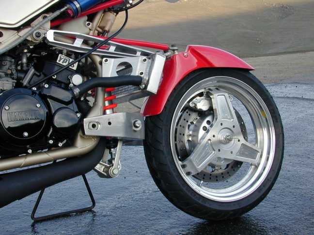 OddBike: Yamaha A-N-D FFE 350 - Forkless Two-Smoker
