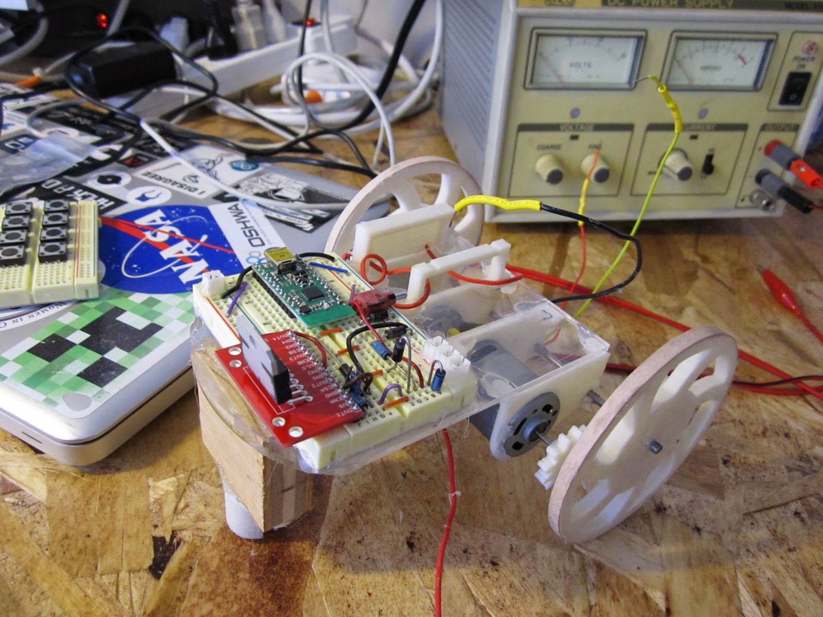 Building Stuff, Makin' Friends: Robot Cart Progress -- It Drives!