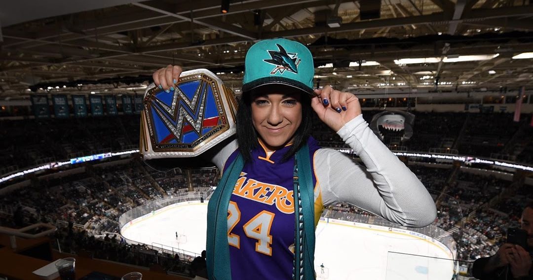 Bayley Wallpaper 35