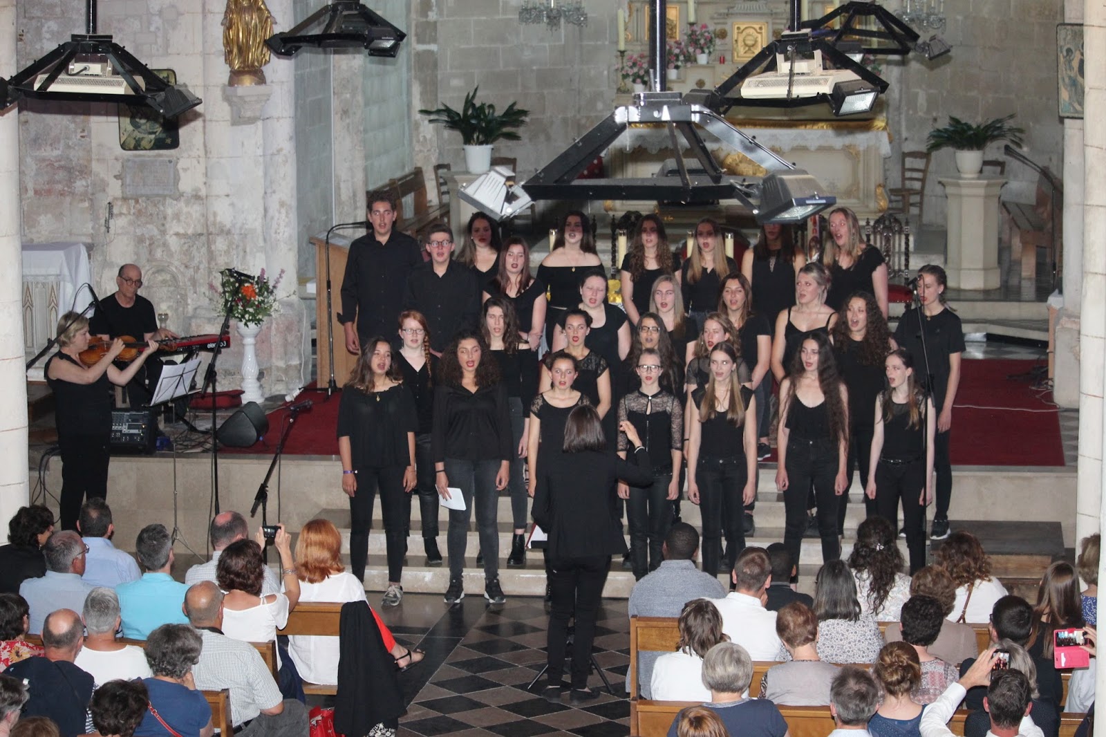 ALC LACROIX SAINT OUEN: Standing ovation à St Sauveur pour "Histoire de ...