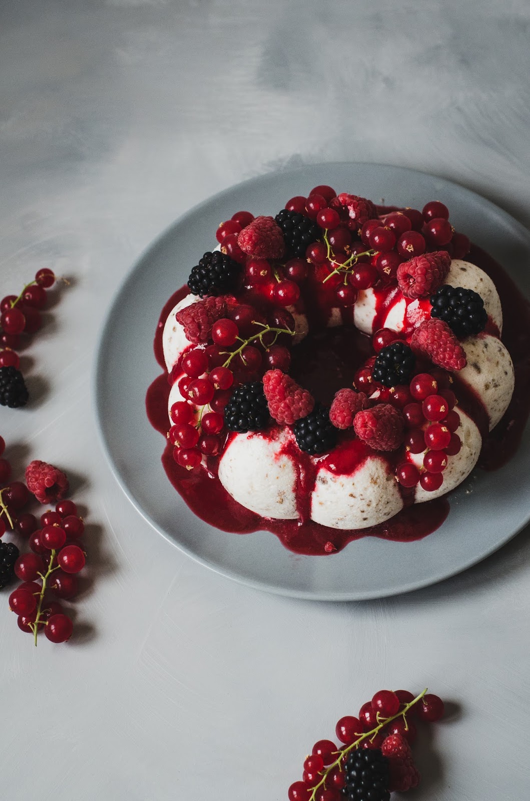 Nougat glacé aux fruits rouges (sans lait et rapide) - Cerise et Praline