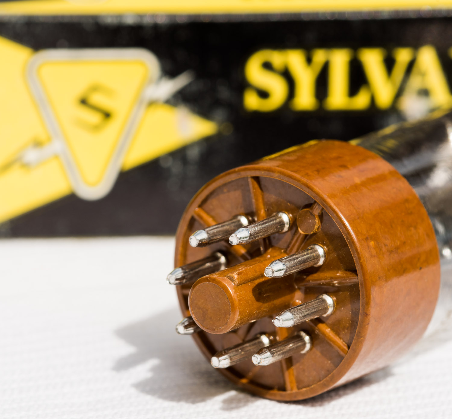 VinylSavor: Tube of the Month : The 6SL7