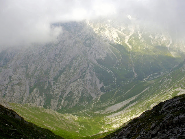 Grupo de montaña Los de las claras: COLLADA BONITA DESDE LA VEGA DE SOTRES