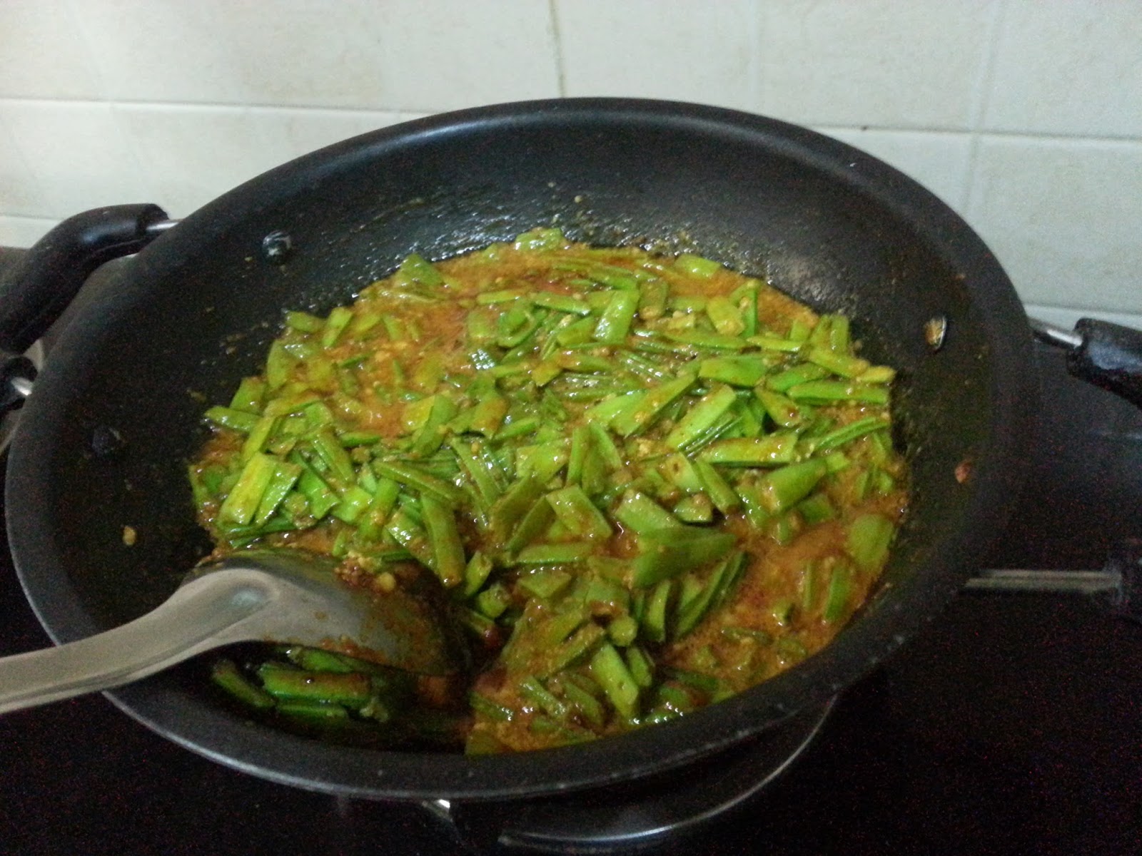 Annapurna: Cluster Beans Curry Recipe / Gavar Phalli ki Sabji