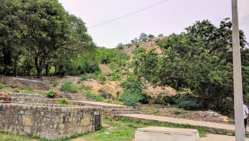 Tamilnadu Tourism: Vaaleeswarar Temple, Ramagiri, Andhra Pradesh