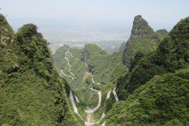 Travel Guide: Tianmen Mountain - The Wandering Juan