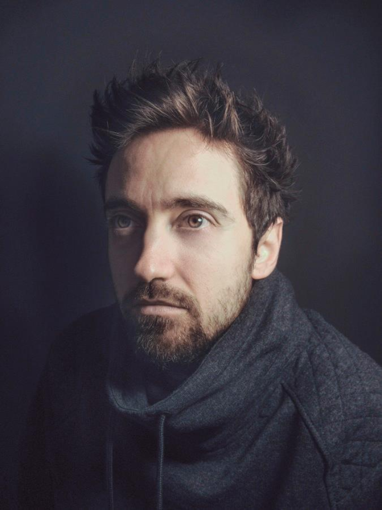 How a professional Portraitist makes a portrait with an Iphone and 10 ...