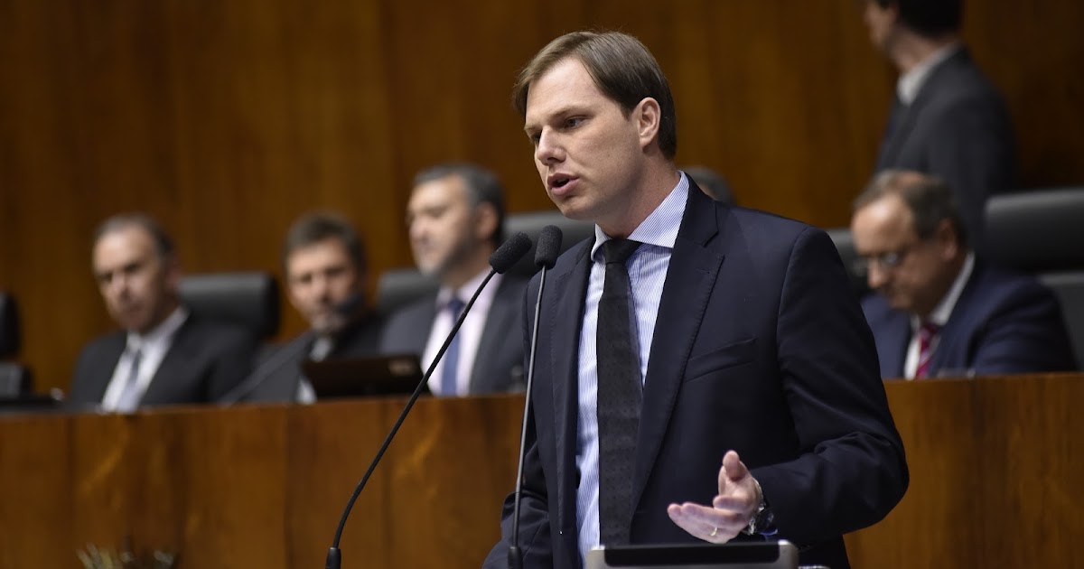Redecker homenageia 50 anos da Fundação Escola Técnica Liberato Salzano ...