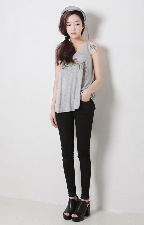 [Yubsshop] Loose Tank Top with Floral "CUOOI" Print | KSTYLICK - Latest ...