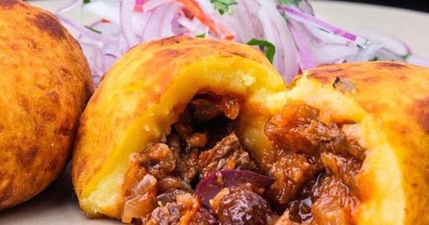 Delicias Peruanas: Historia y Receta de la Papa Rellena