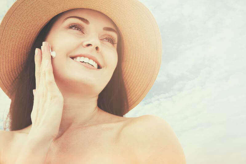 What are the good and bad effects of Sun Rays? - Derma Essentia