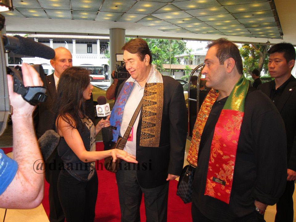 Daanish Dhansi THE BOLLYWOOD BLOGGER: Bollywood Blvd Host Veronica ...