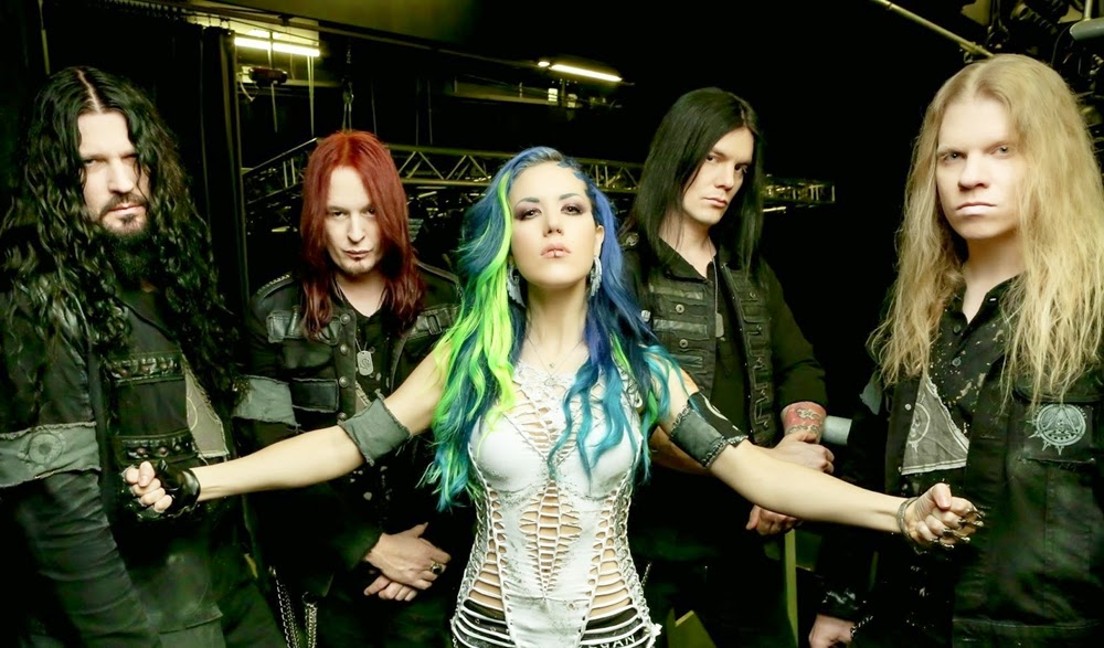 Com nova vocalista, Arch Enemy se apresenta no Circo Voador