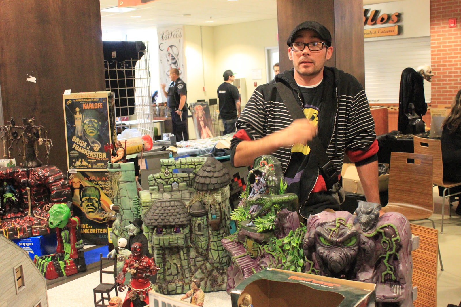 The Adventures of a Urban Yeti: YYC Adventures: Calgary Horror Con