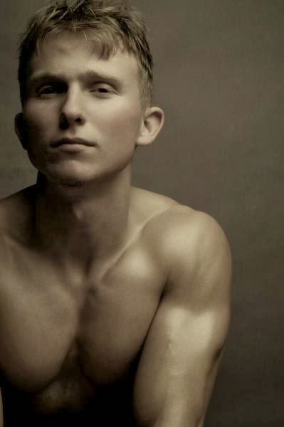 the beauty of male muscle: Keith