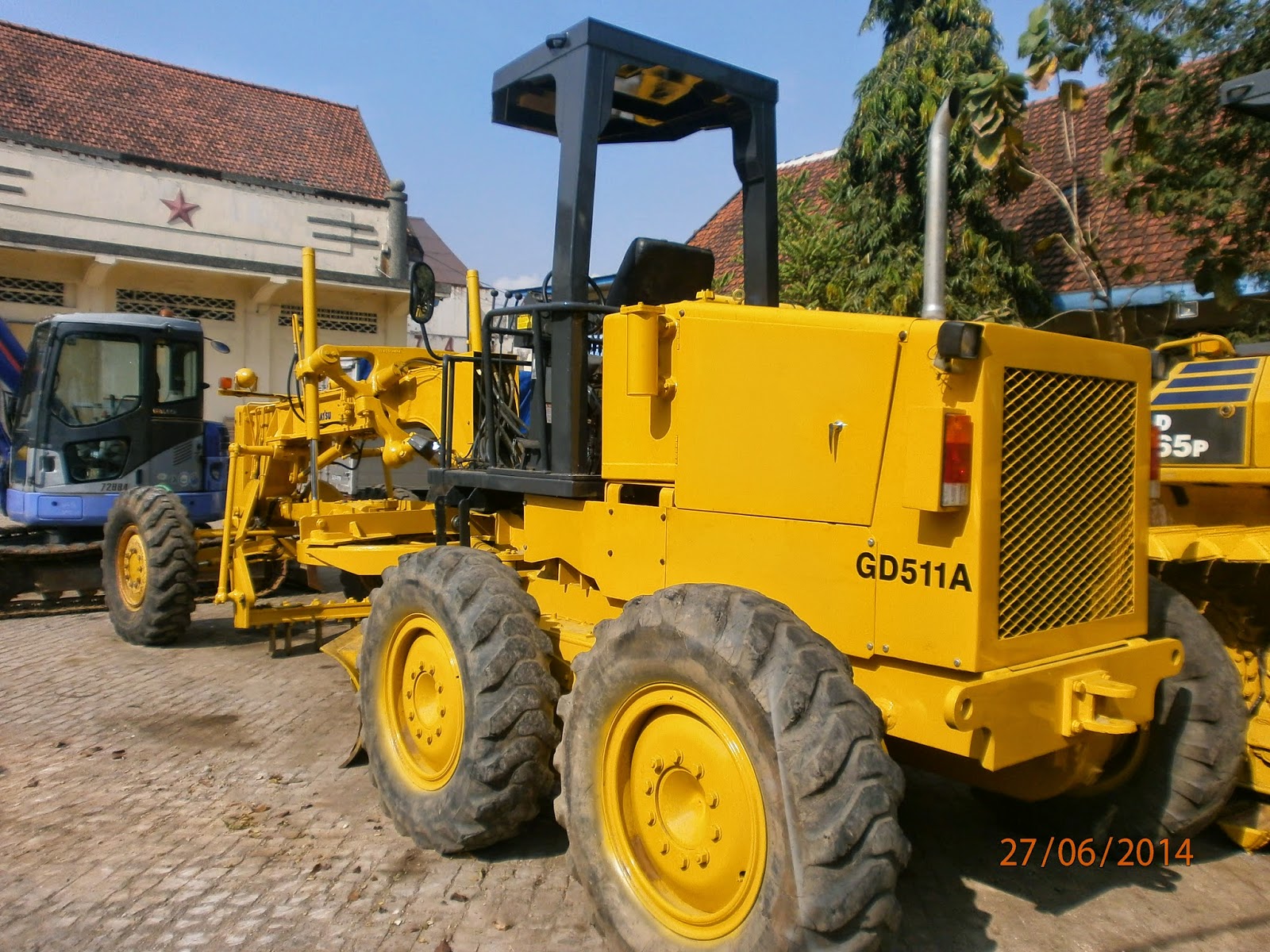 MOTOR GRADER GD511A-1 TAHUN 2008 ~ Toko Alat Berat Surabaya