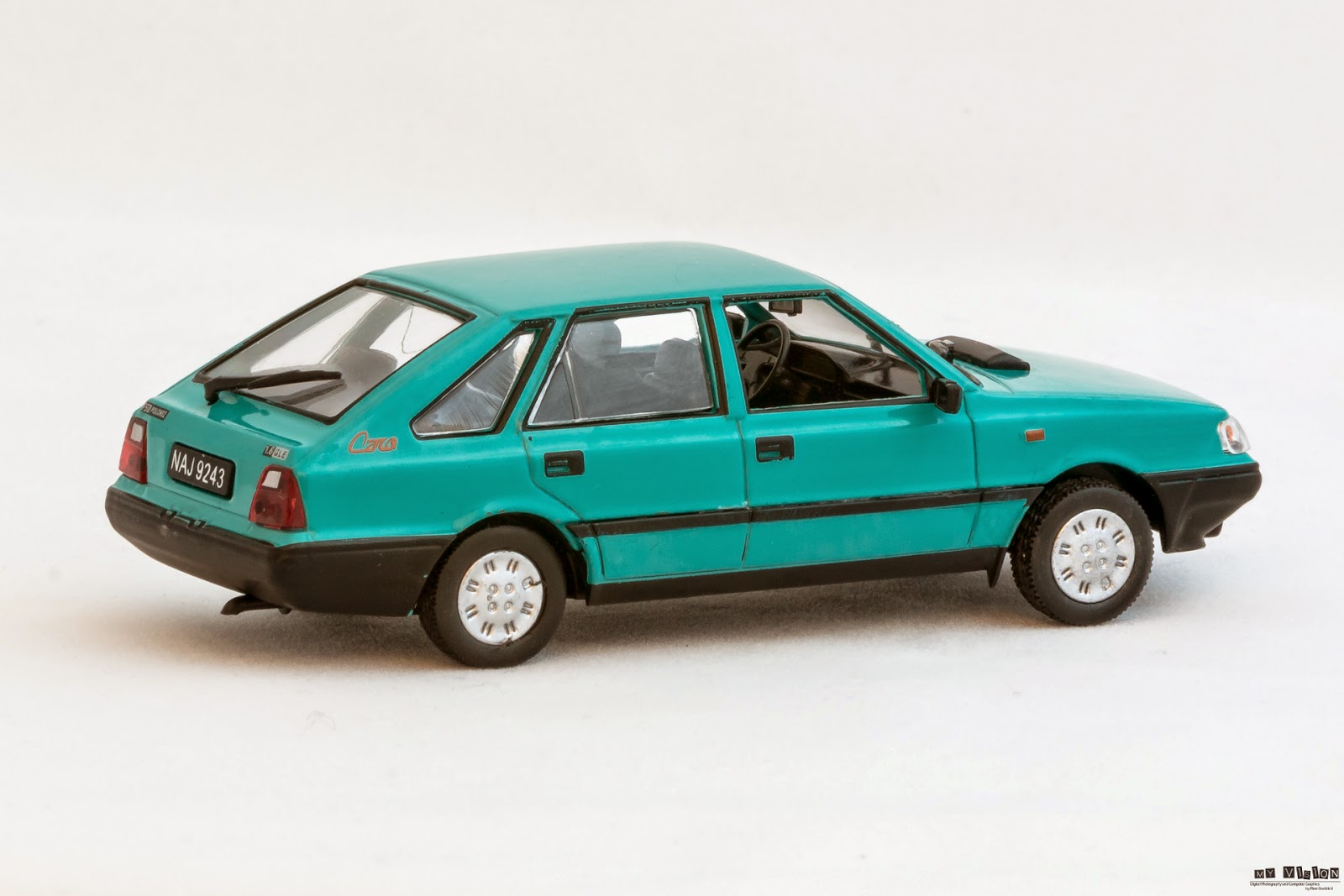 MiniAutoHobby: FSO Polonez Caro