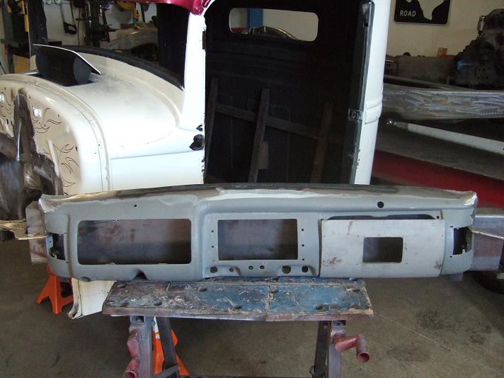 Candy's Hot Rod Supply: '40 Ford Dash Instal In A '33-'34 Ford Truck