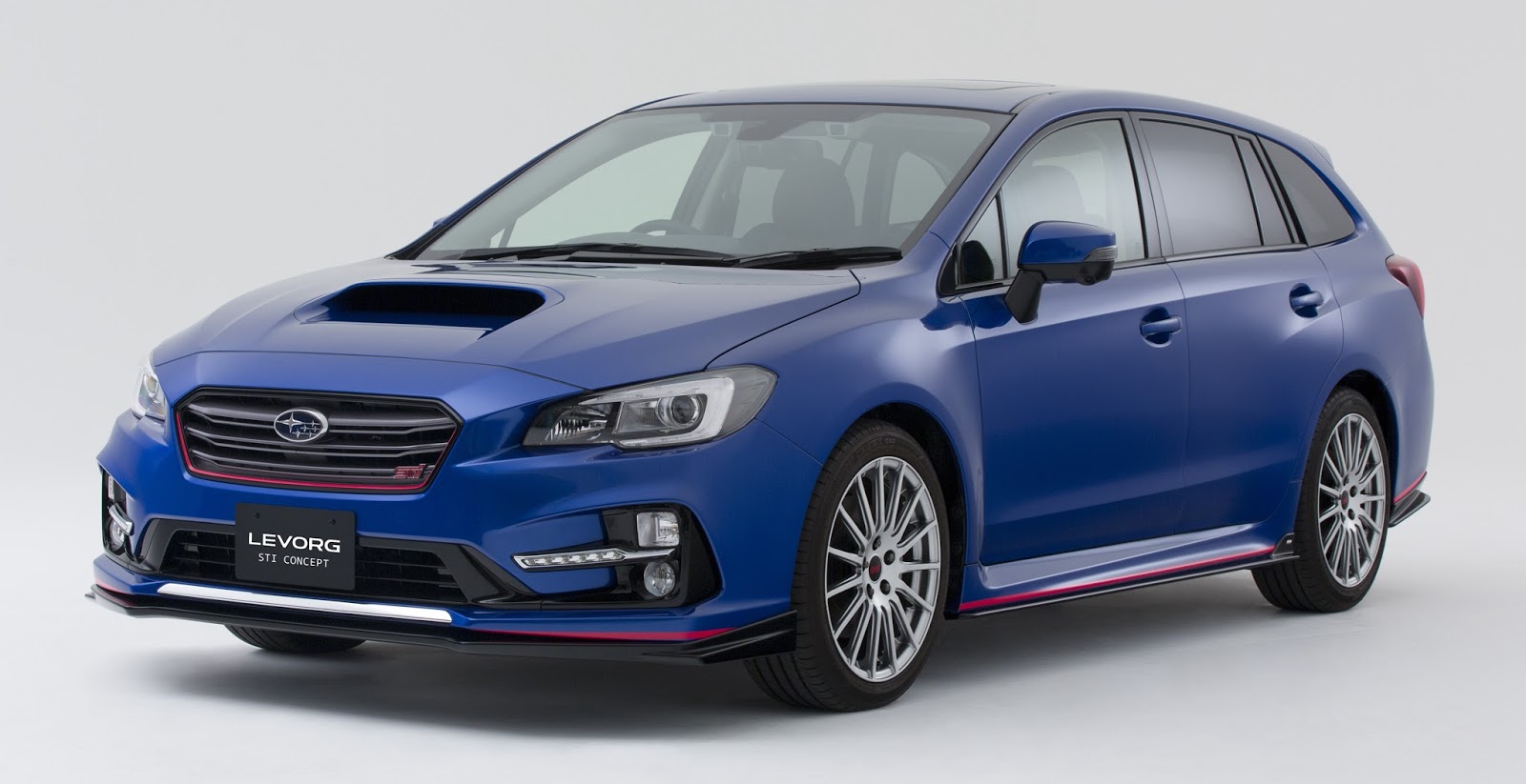 Subaru revela Levorg e XV Hybrid em versões STI