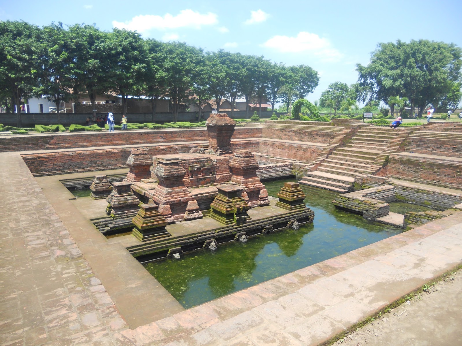 Penerbit Menara Madinah: Candi Tikus Pemandian Putri Raja Majapahit