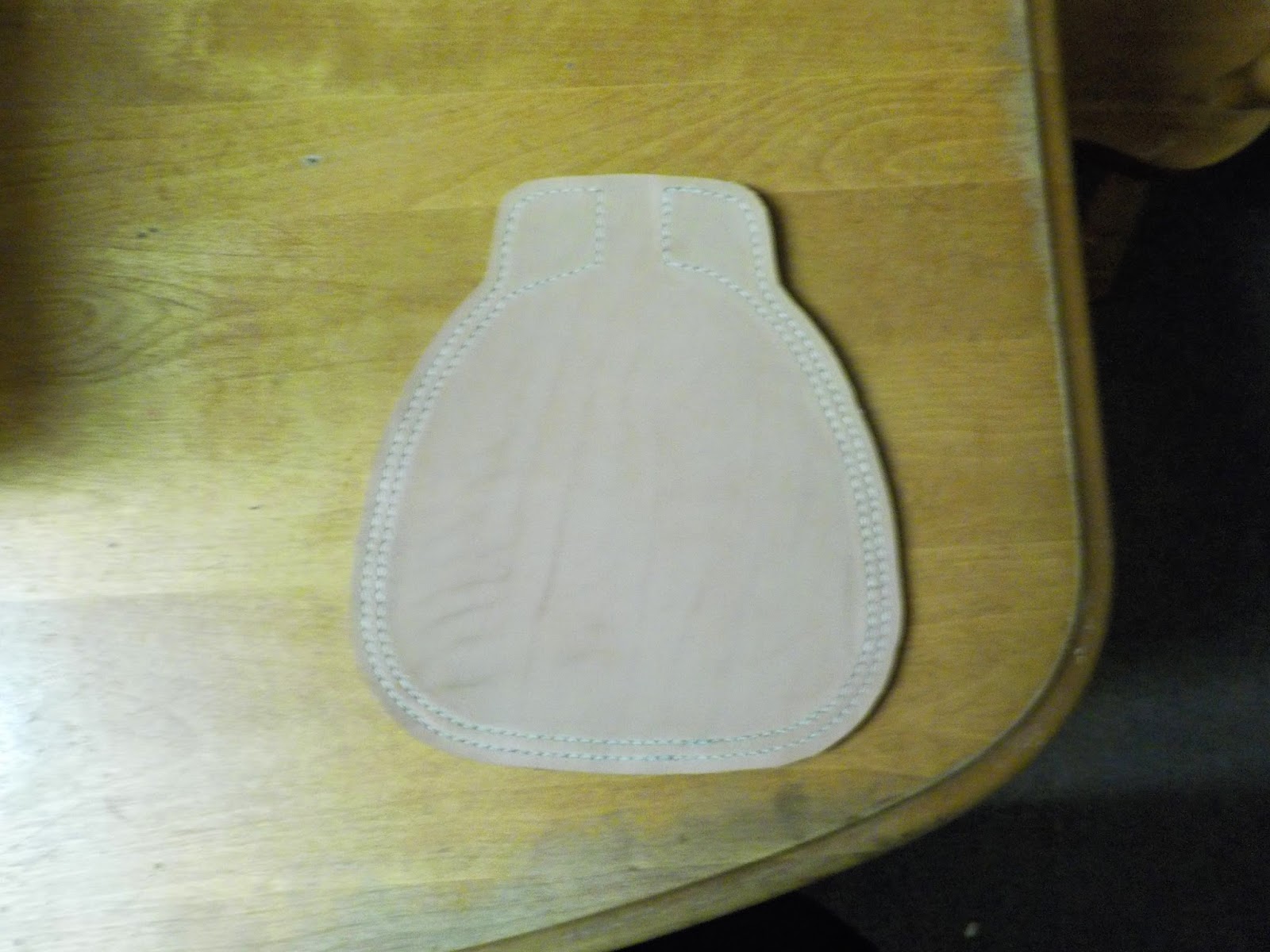 Sparrowhawk Leather: Making a Leather Flacket