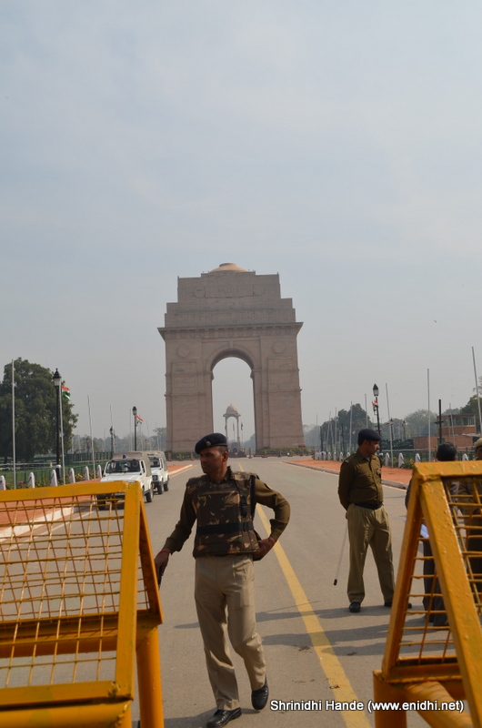 Lamp post near India gate and a missed Republic day parade - eNidhi ...