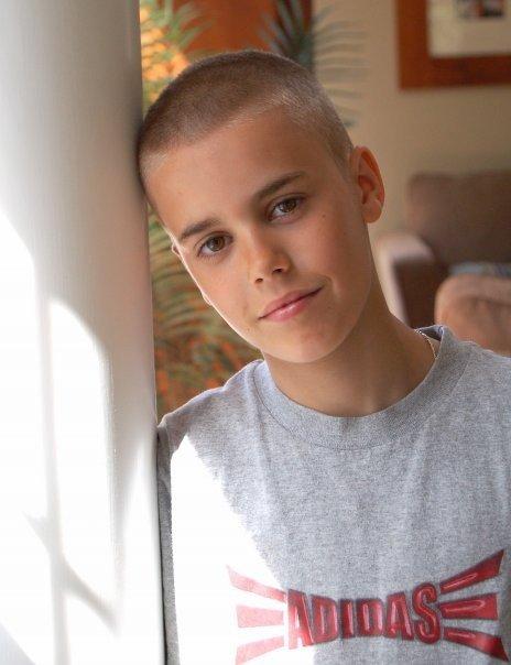 Blog's Jeniffer: Famosos e Curiosos: Justin Bieber Careca!!!