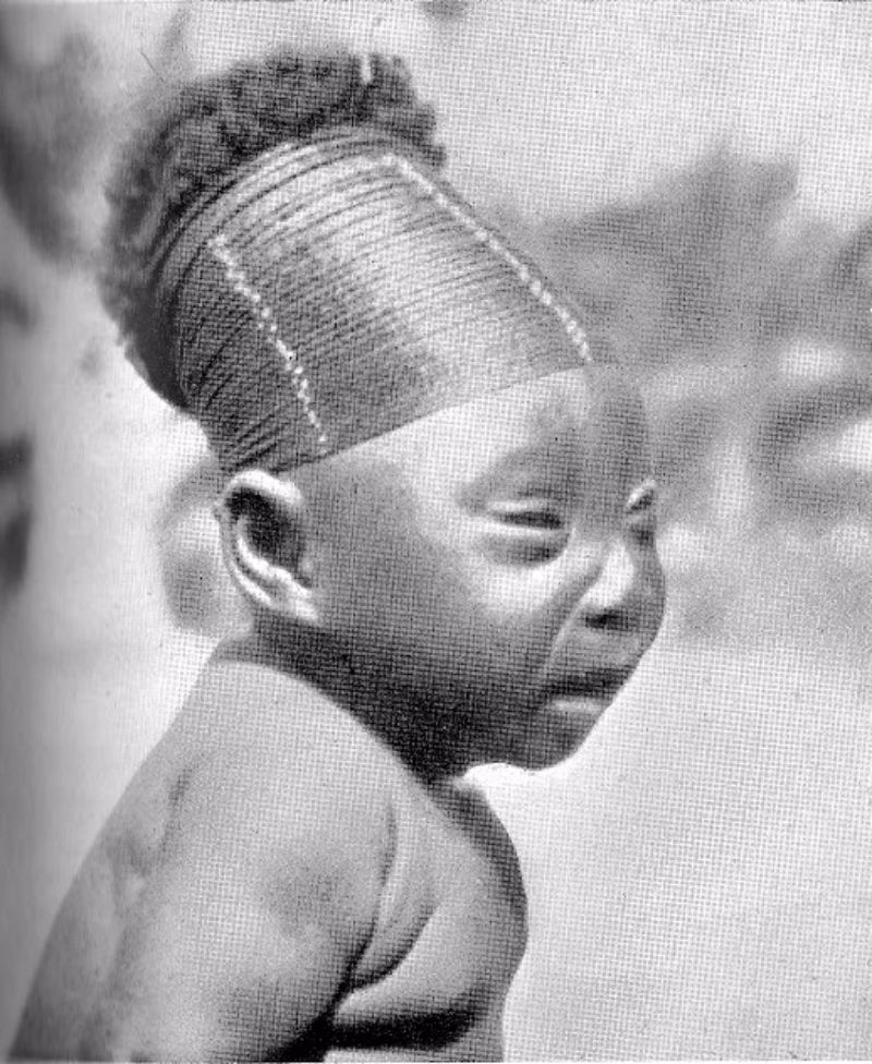 The Incredibly Elongated Head Culture of the Mangbetu People ~ Vintage ...