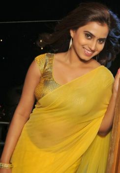 Dimple Chopade Family Husband Biography Parents children's Marriage Photos