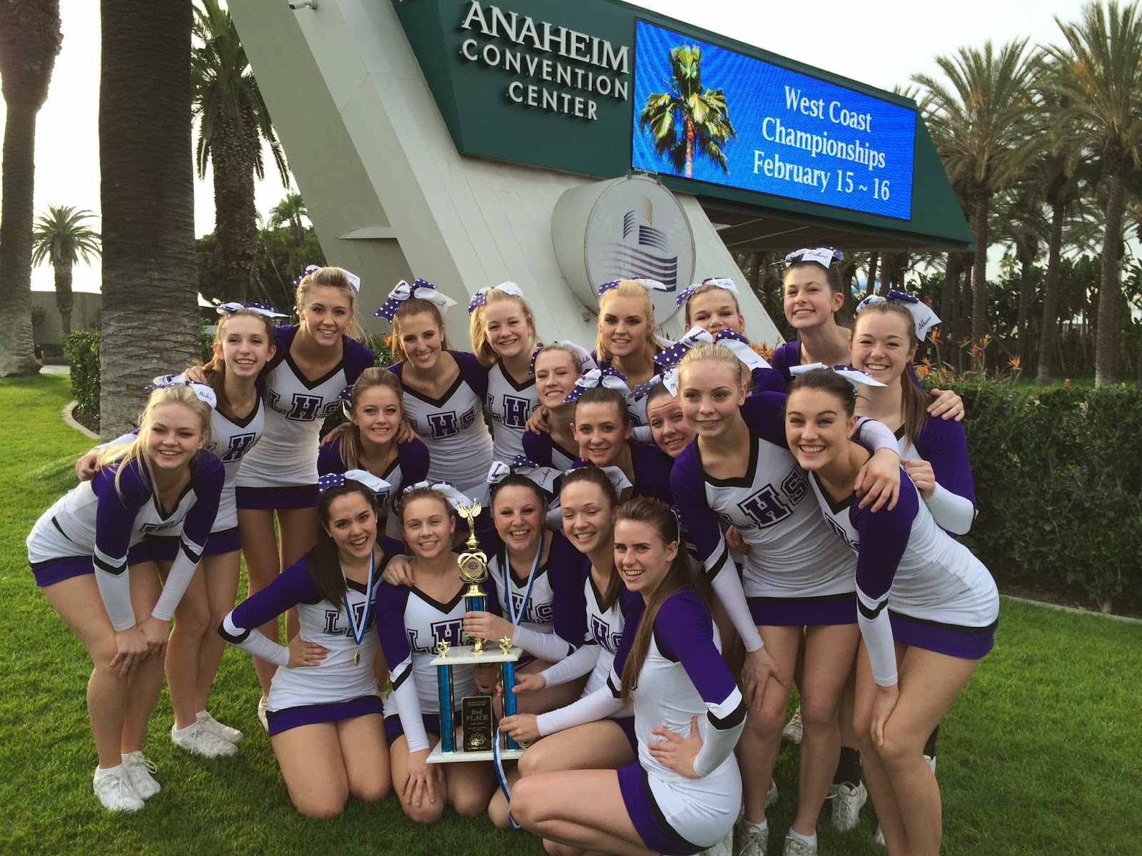 LEHI HIGH SCHOOL CHEER: 2013-2014 CHEER TEAM PHOTOS